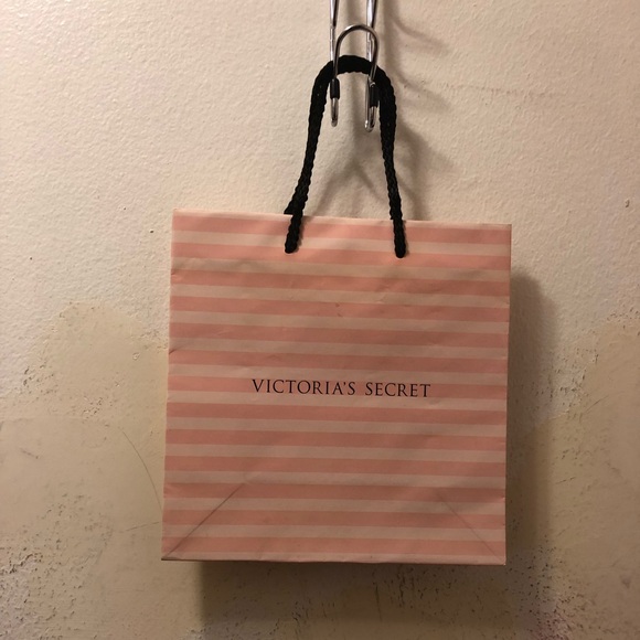 Victoria's Secret | Bags | Lot Of 4 Victorias Secret Striped Glossy ...